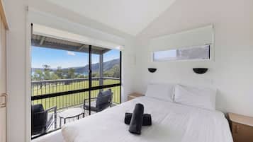 Cabana de Madeira Deluxe (Sleeps 6) | Wi-fi grátis, roupa de cama fornecida