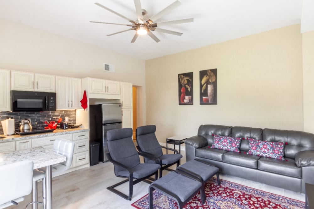Our Boutique Fort Lauderdale Guest House - Pompano Beach, FL
