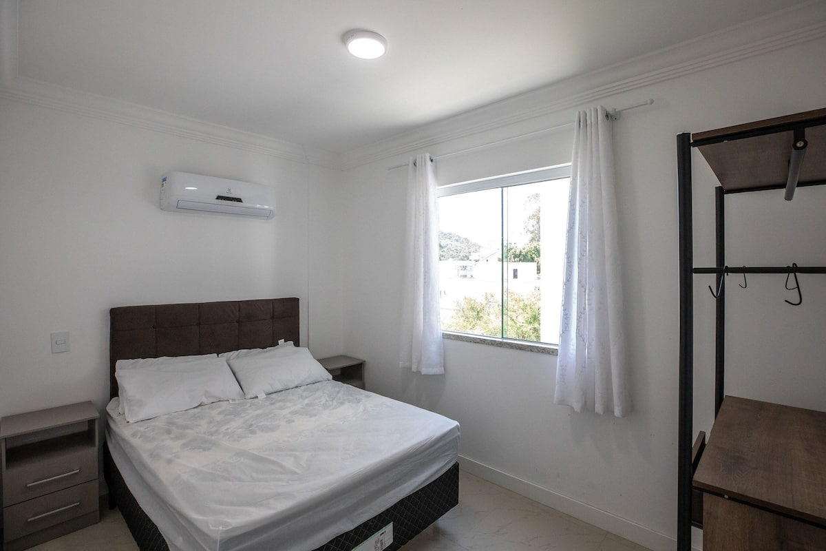 Apartamento básico | 2 quartos, espaço de trabalho para notebook