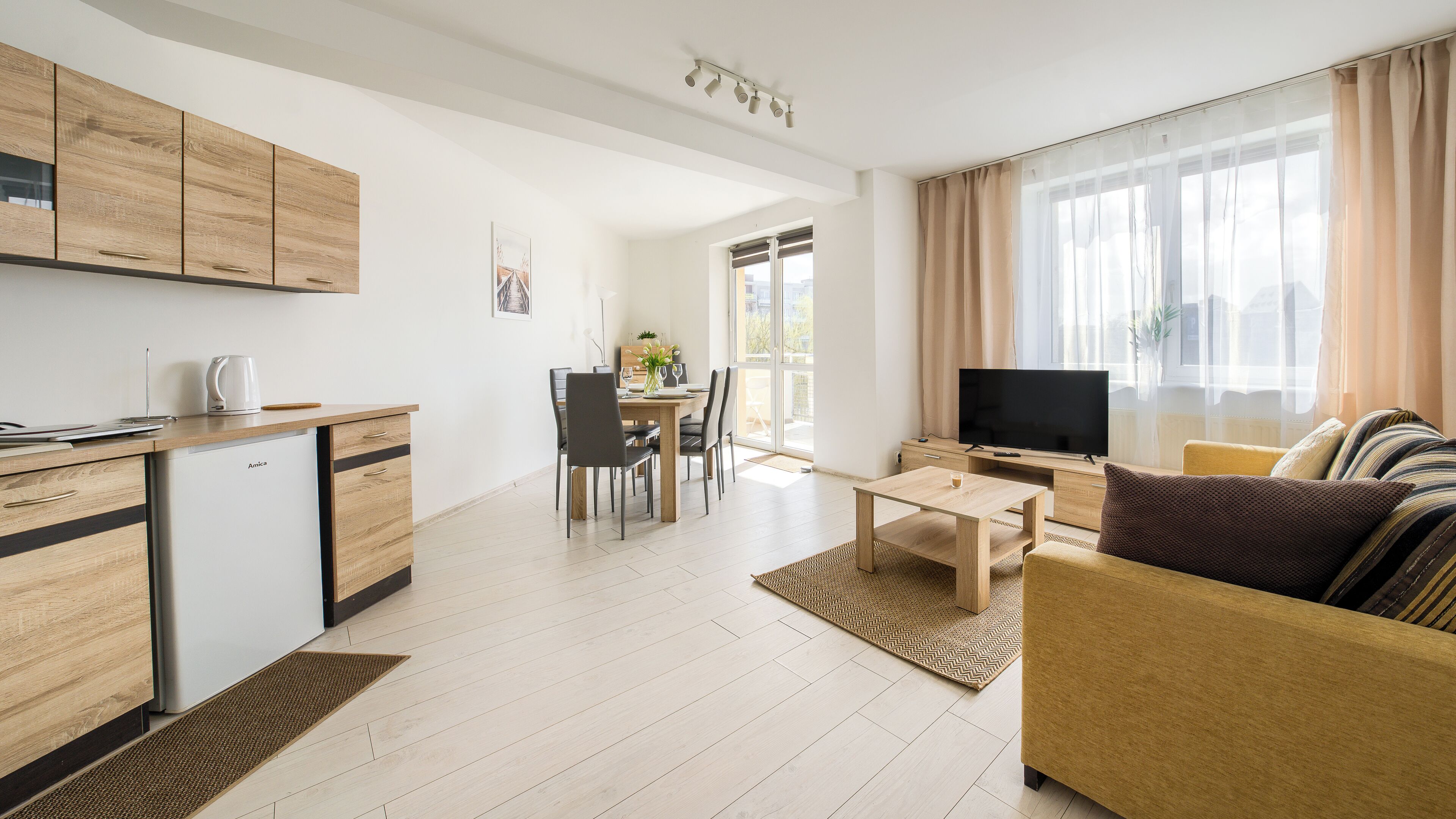 Apartamento (7B/3) | Sala de estar | TV de ecrã plano 