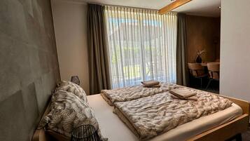 Apartamento | 2 quartos, Wi-fi, com mobília individualizada, roupa de cama fornecida