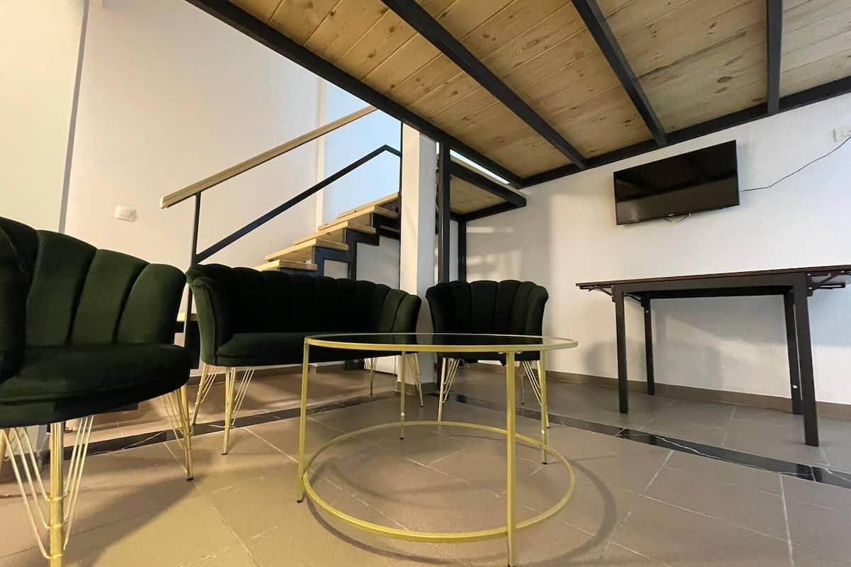 Quarto Familiar | Wi-fi grátis, roupa de cama fornecida