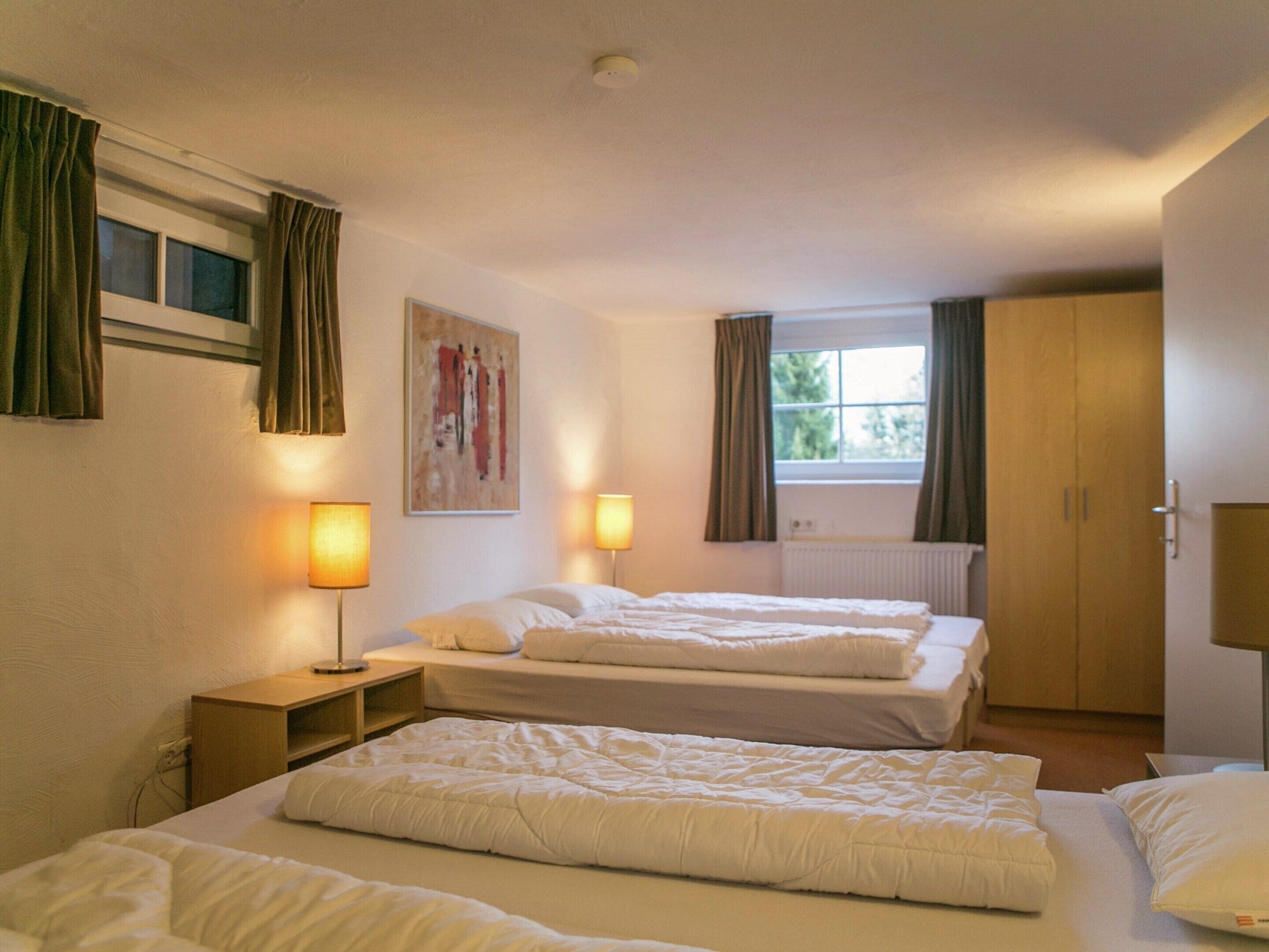 Chalé | 4 quartos, individualmente mobiliados, roupa de cama