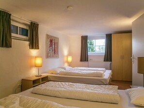 Chalé | 4 quartos, com mobília individualizada, roupa de cama fornecida 