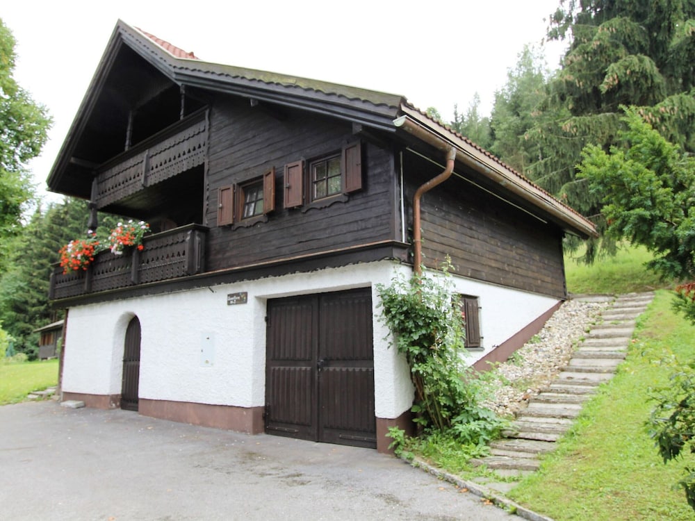 Quiet Holiday Home Near Ski Resort - Karintia