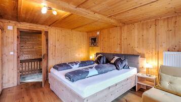Casa | 2 quartos, individualmente mobiliados, roupa de cama