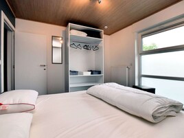 Casa | 7 quartos, individualmente mobiliados, roupa de cama