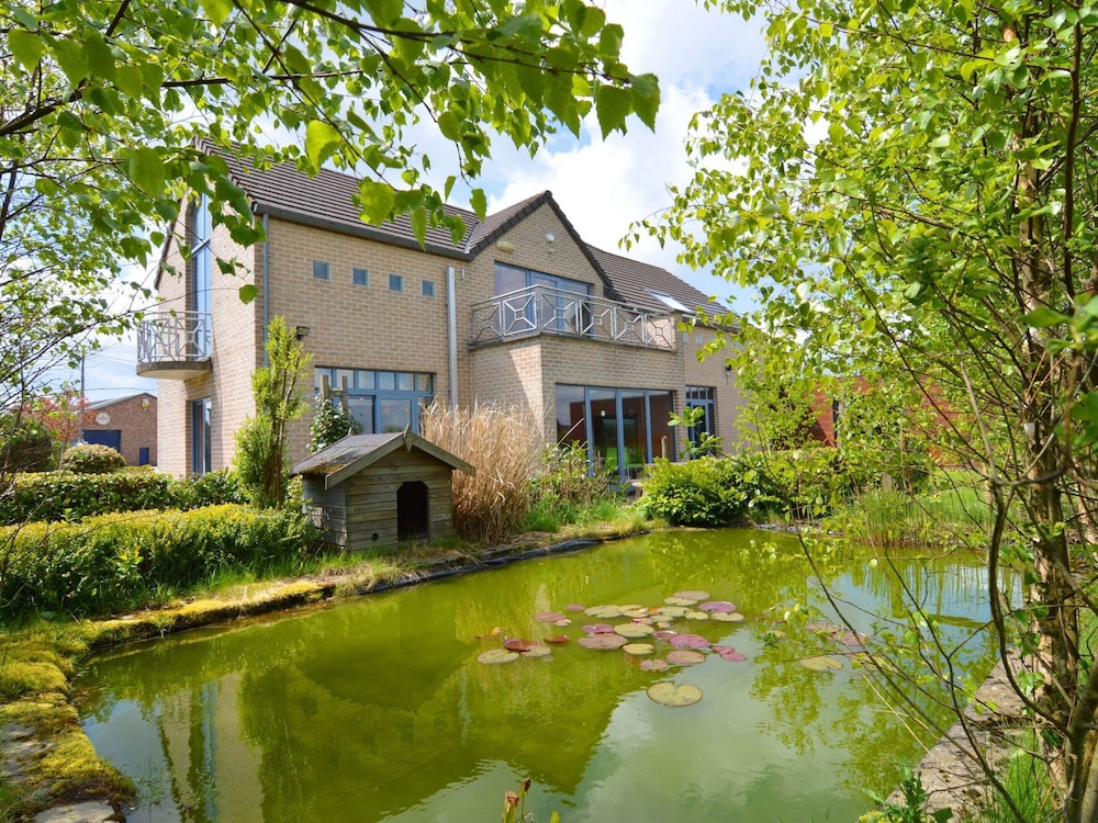 Delightful Villa In Sourbrodt With Pool - Waimes