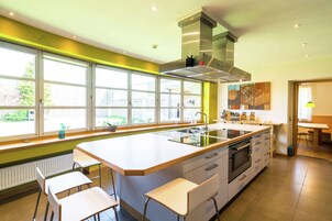 Casa de Campo | Cozinha privada | Uma cadeira de bebé 