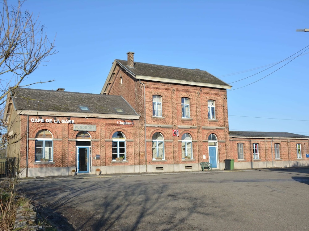 Old Village Train Station - Wellin
