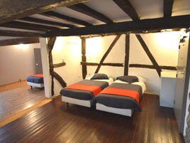 Casa | 7 quartos, com mobília individualizada, roupa de cama fornecida 