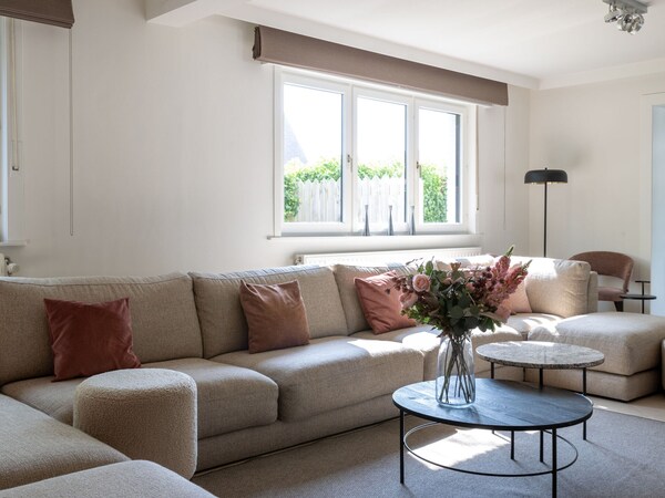 Charming Villa With Indoor Swimming Pool, Near The Beach And Town Centre - Koksijde