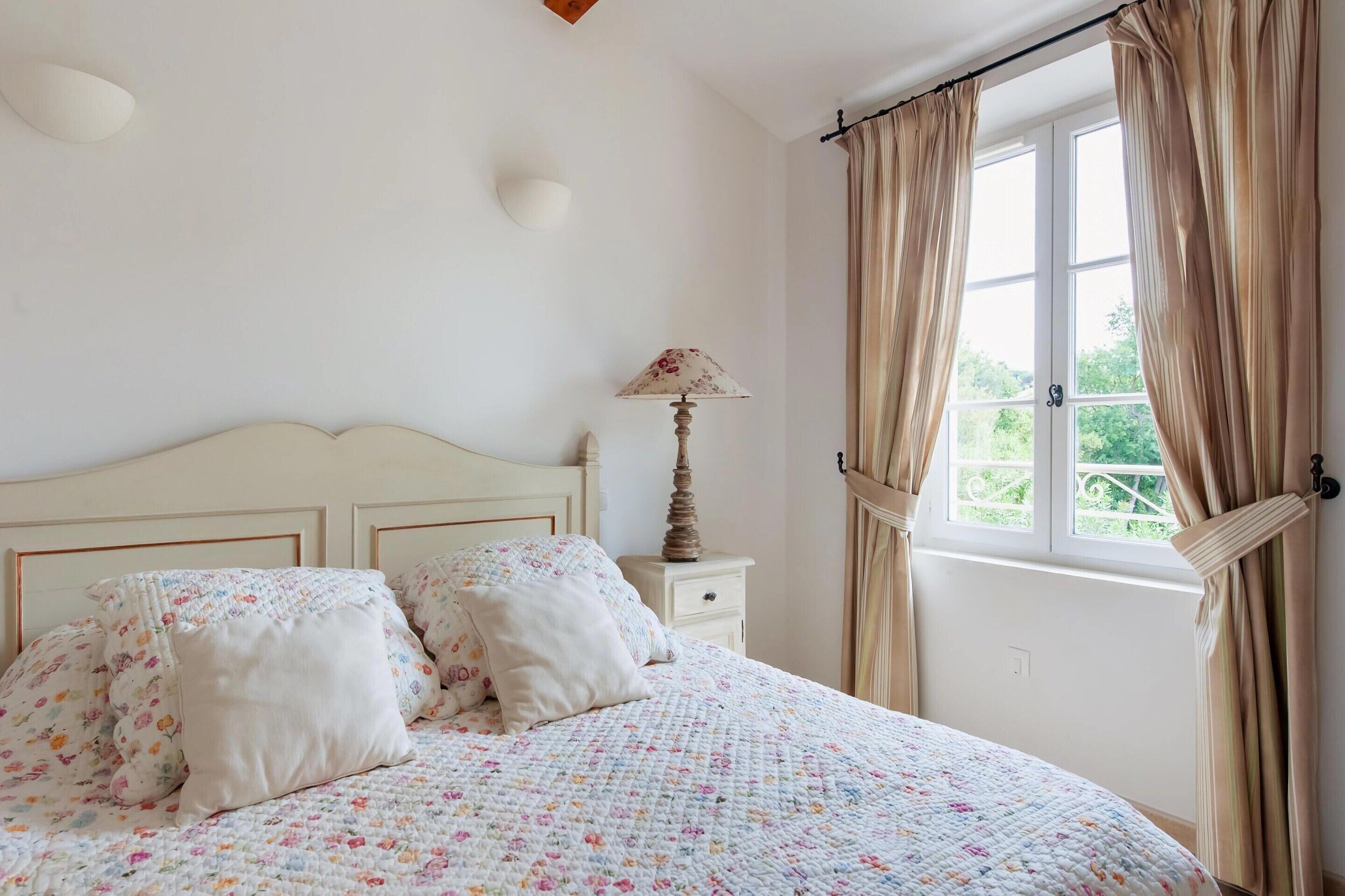 Vila | 3 quartos, individualmente mobiliados, roupa de cama