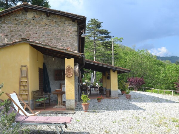 Vintage Cottage In Pescia With Hot Tub - Tuscany