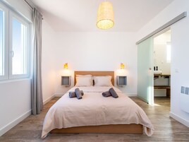 Villa | 4 quartos, com mobília individualizada, ferro/tábua de engomar