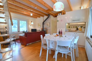 Casa | Sala | Televisor, leitor de DVD 