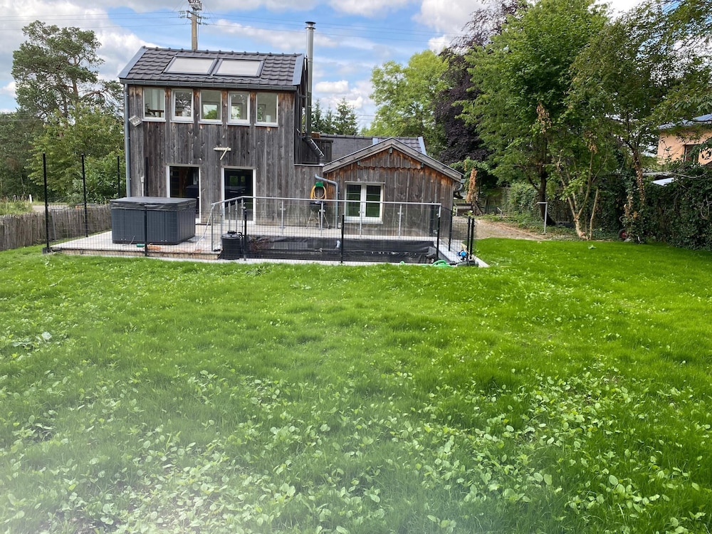 Spacious Chalet In Jalhay With Hot Tub - Eupen