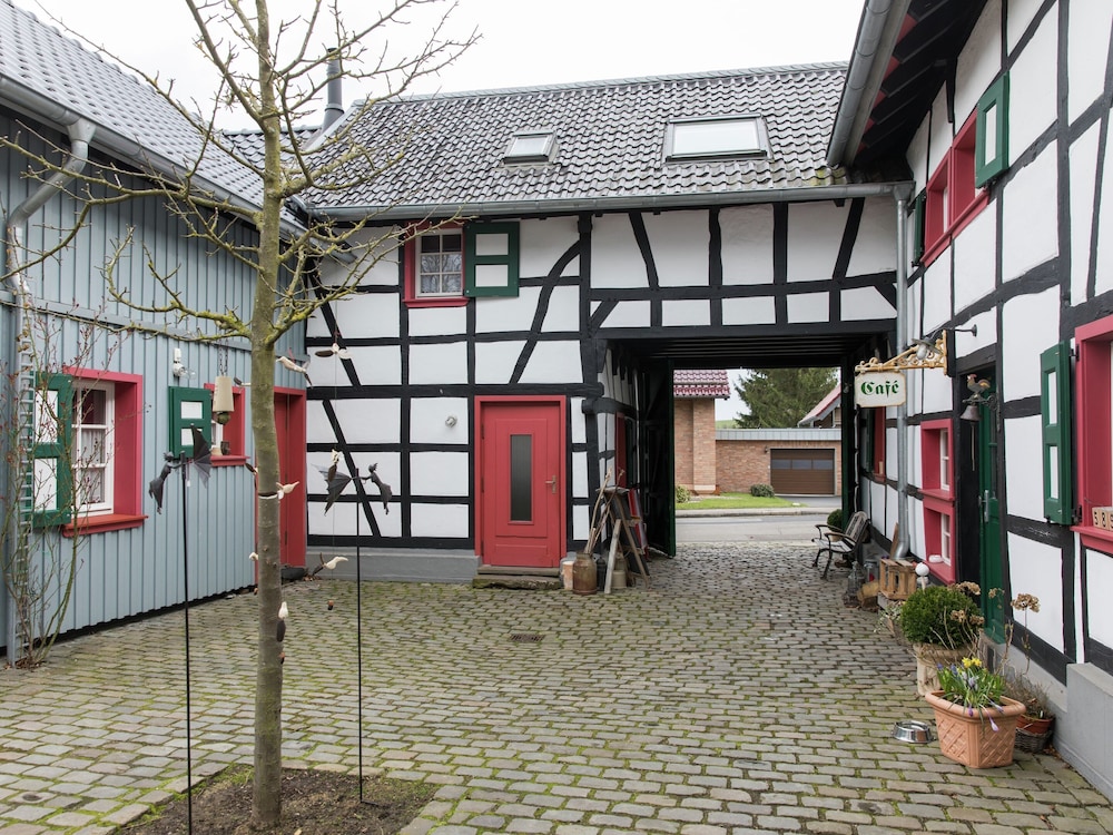 Cozy Apartment Near Monschau & Eifel National Park - Schleiden