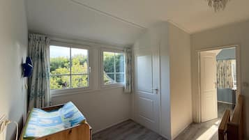 Vila | 4 quartos, individualmente mobiliados