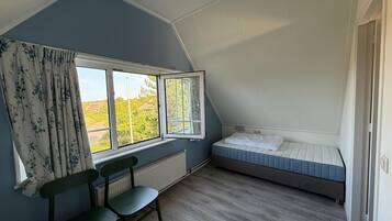 Vila | 4 quartos, individualmente mobiliados