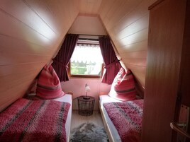Casa | 2 quartos, com mobília individualizada, roupa de cama fornecida