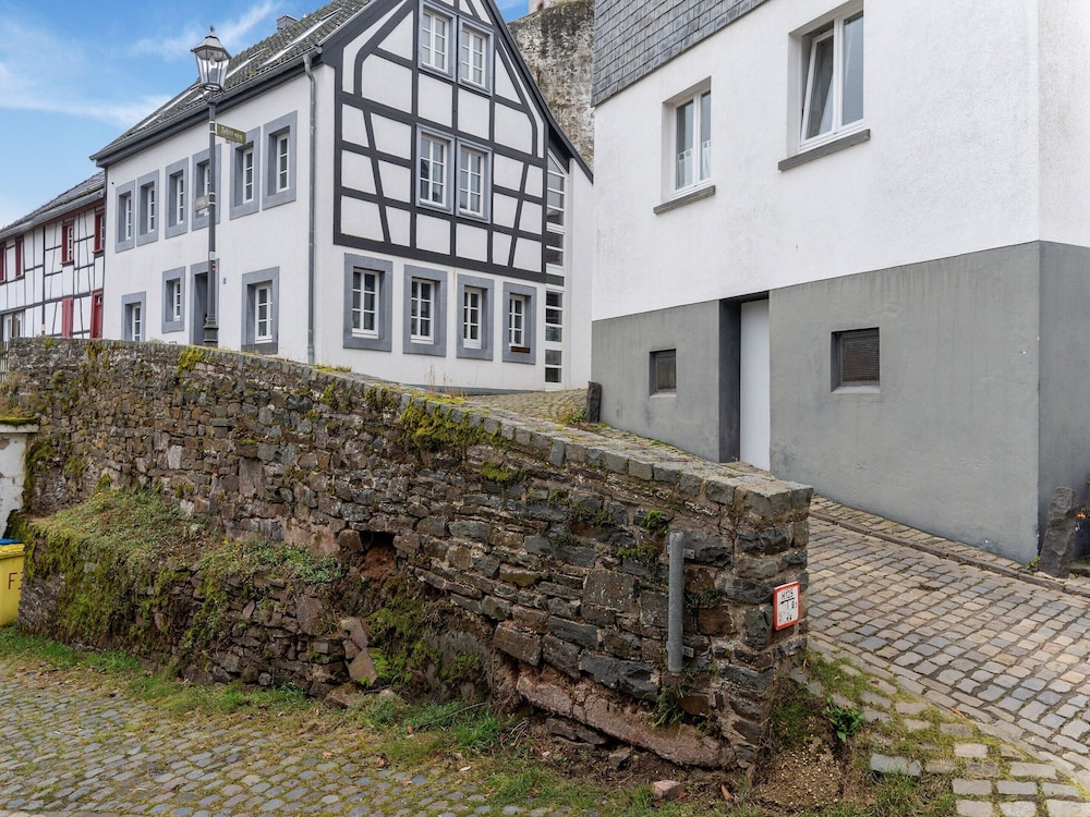 Modern Apartment In Reifferscheid With Garden - Hellenthal