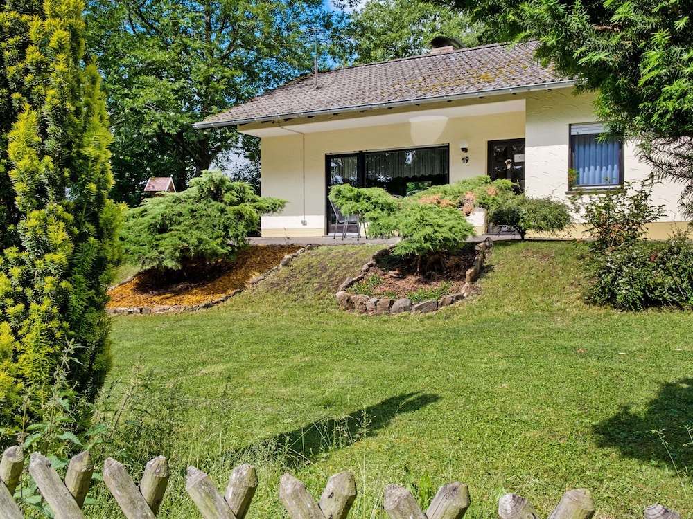Idyllic Bungalow In Feusdorf With Forest View - Blankenheim