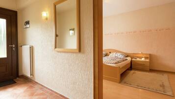 Apartamento | 1 quarto, com mobília individualizada, roupa de cama fornecida