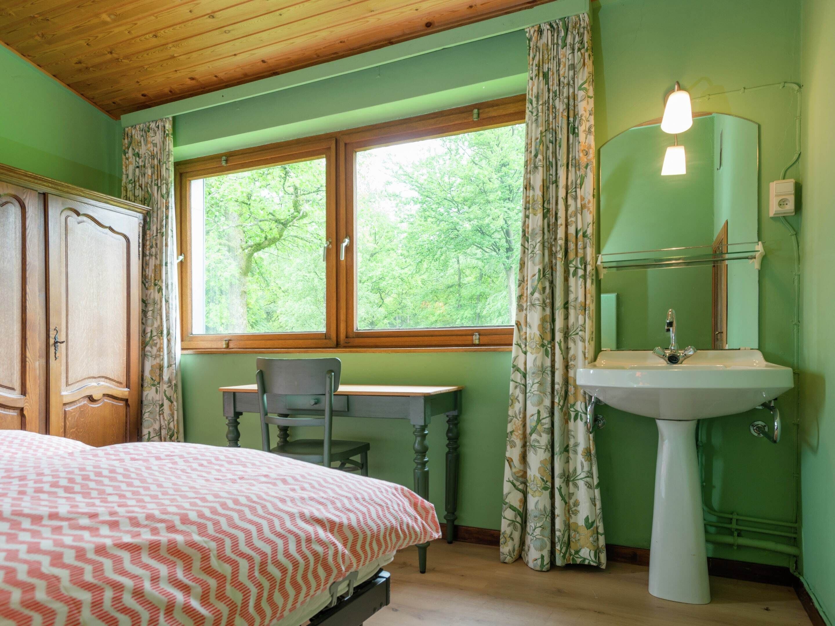 Casa | 5 quartos, individualmente mobiliados, roupa de cama