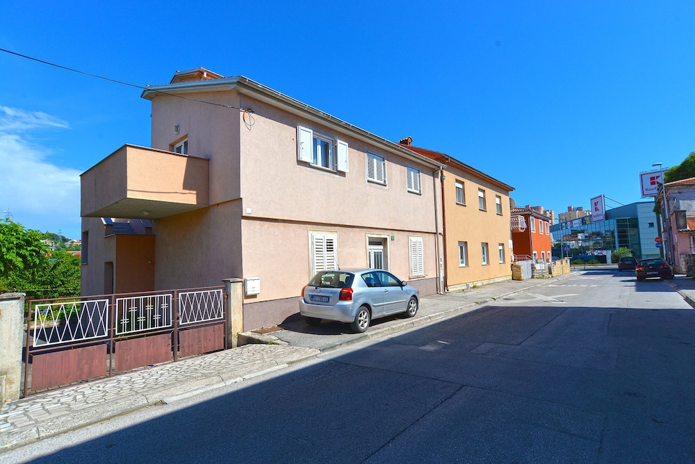 アパートメント 1873 - プーラ