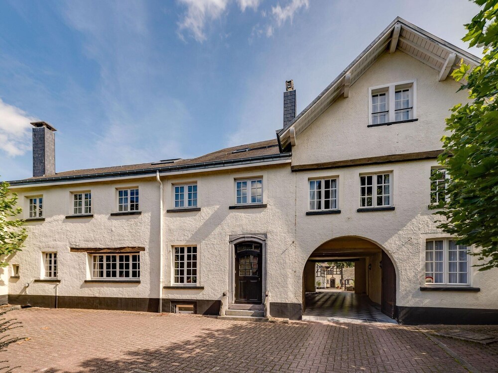 Imposing Holiday Home In Vielsalm - Vielsalm