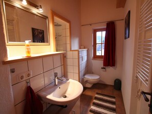 Apartamento | Casa de banho | Um polibã 