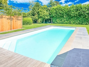 Piscina interior, piscina exterior 
