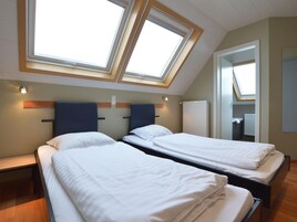 Casa | 6 quartos, com mobília individualizada, roupa de cama fornecida