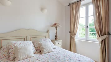 Vila | 4 quartos, individualmente mobiliados, roupa de cama
