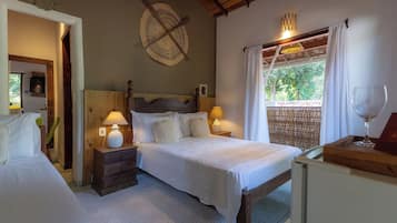 Quarto Triplo | Minibar, Wi-fi grátis, roupa de cama fornecida