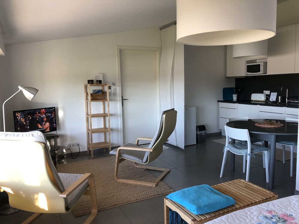 Gîte - Grand Studio Contemporain - Haute-Garonne