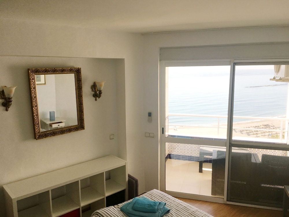 Deluxe Penthouse With Sea Views Near Puerto Marina - Málaga-Costa del Sol Airport (AGP)