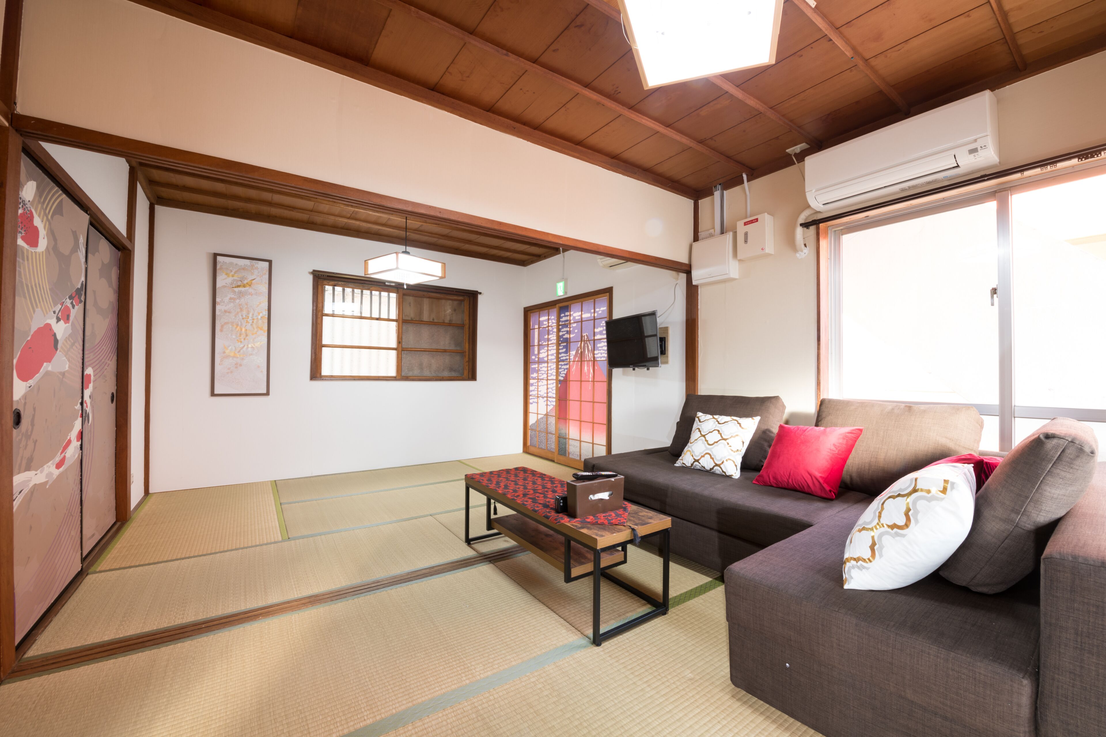 Casa (Private Vacation Home) | Sala de estar | TV de ecrã plano 