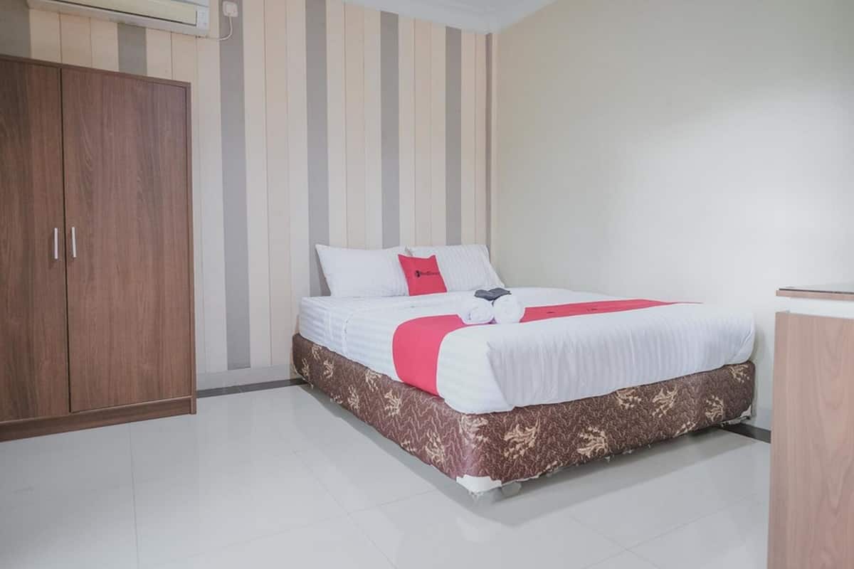Quarto premium (RedDoorz)