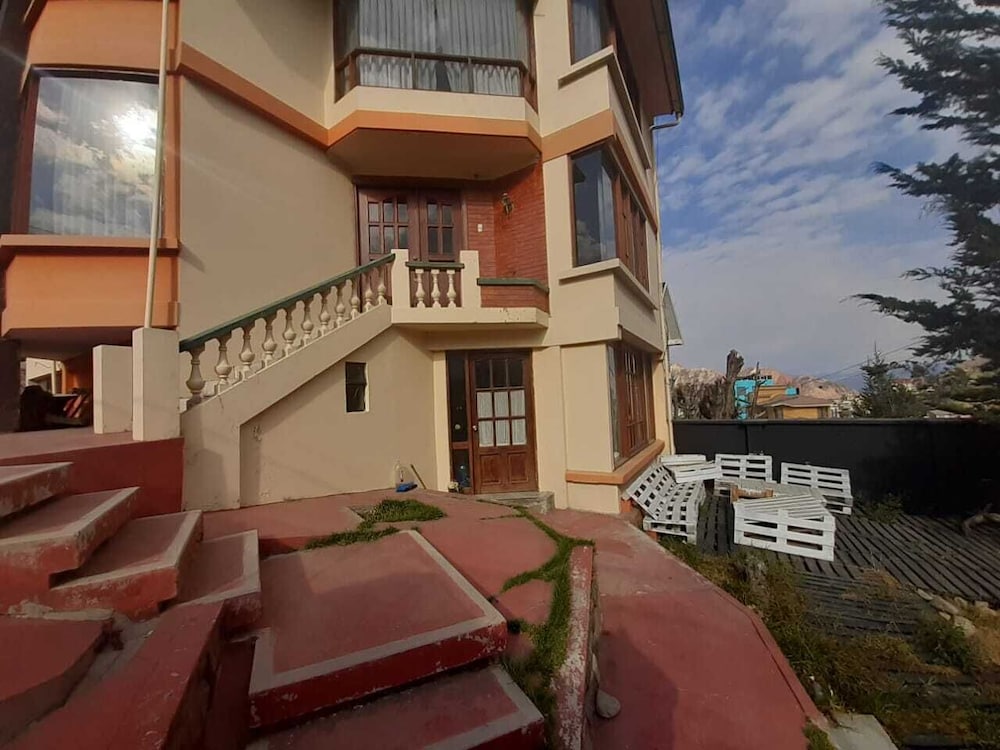 Casa Cerca De Obrajes - La Paz