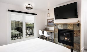 Roupa de alta qualidade, com decoração personalizada