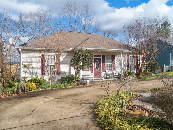 One Mile From The Shrine Of The Most Blessed Sacrament - Spring Valley Beach, Blountsville