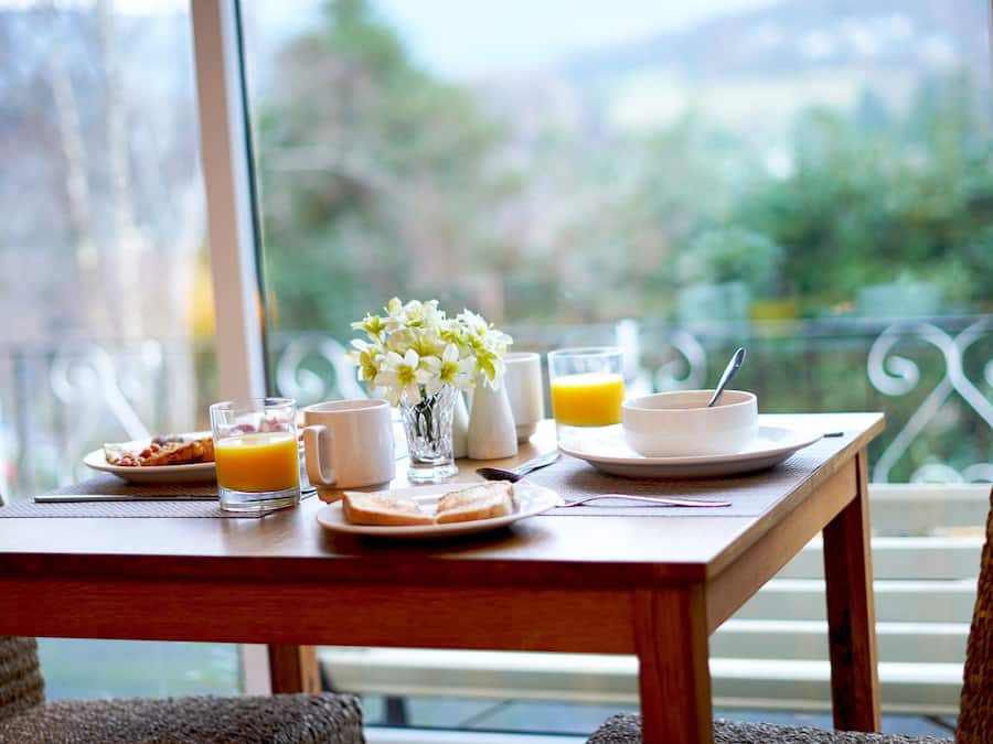 Pequeno-almoço completo diário incluído