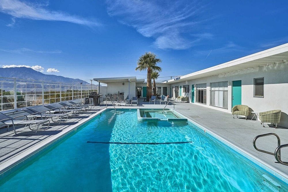 Sagewater Springs - Adult Only - Joshua Tree National Park