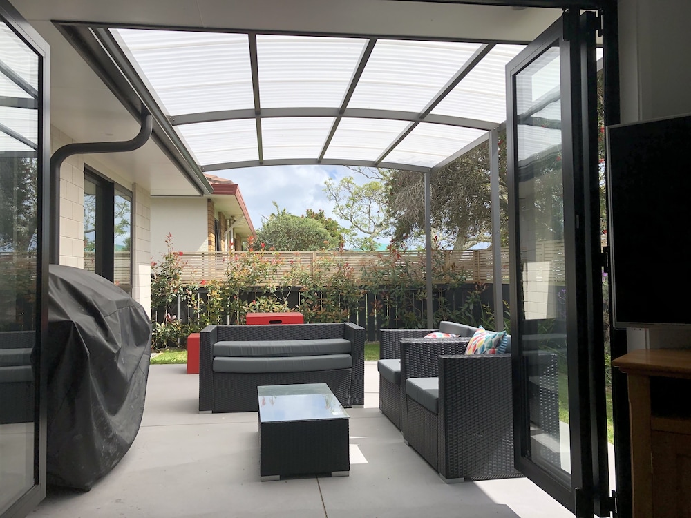Family Cottage In Mt Maunganui - Papamoa