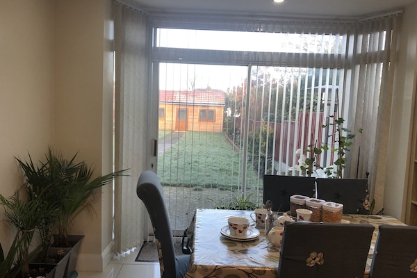 Café da manhã inglês todos os dias (GBP 25 por pessoa)