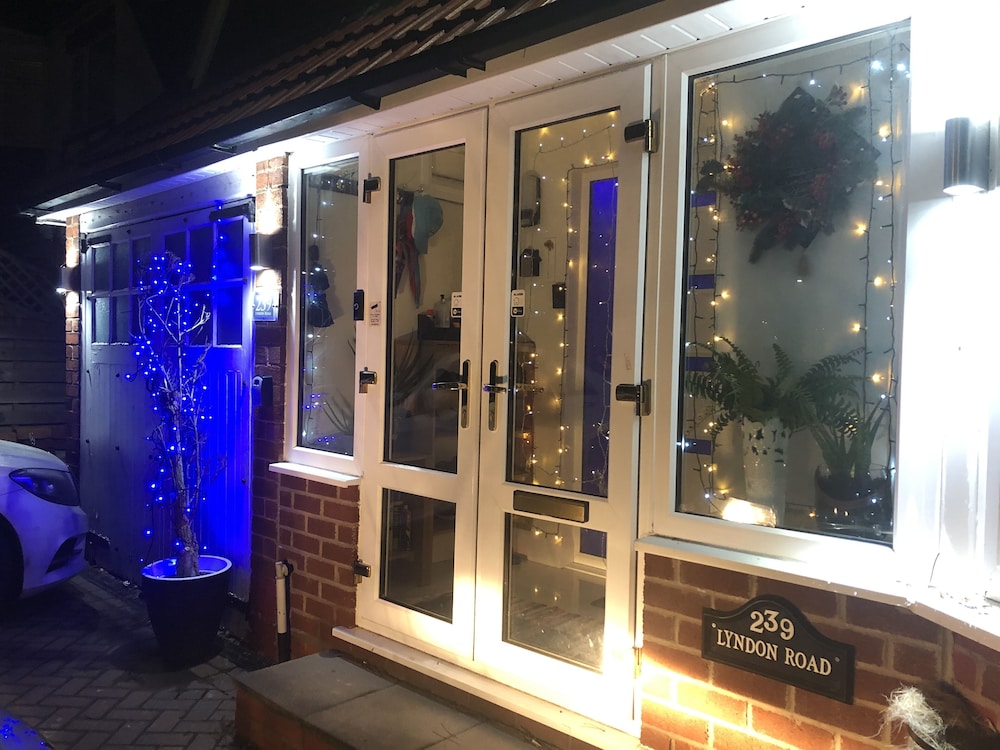 Lyndon House B&b - Solihull