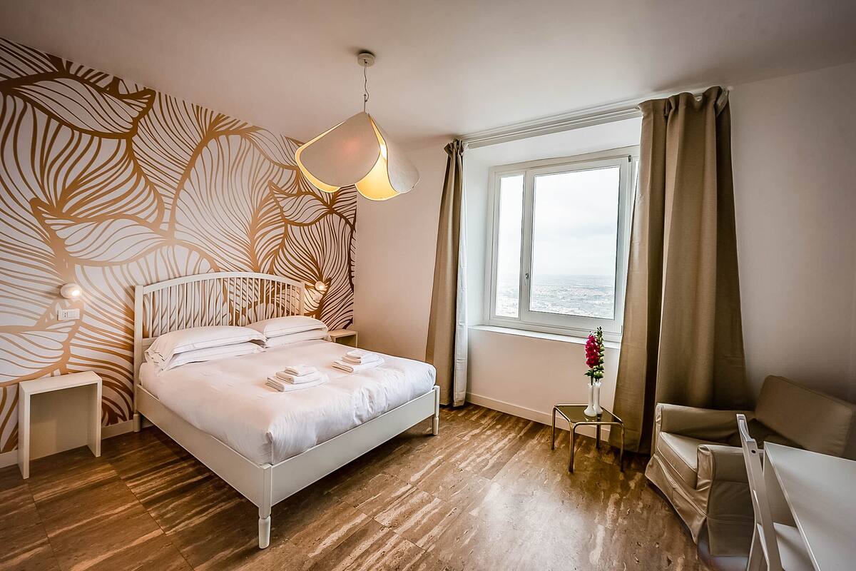Apartamento Superior, 1 quarto | Roupa de alta qualidade, secretária