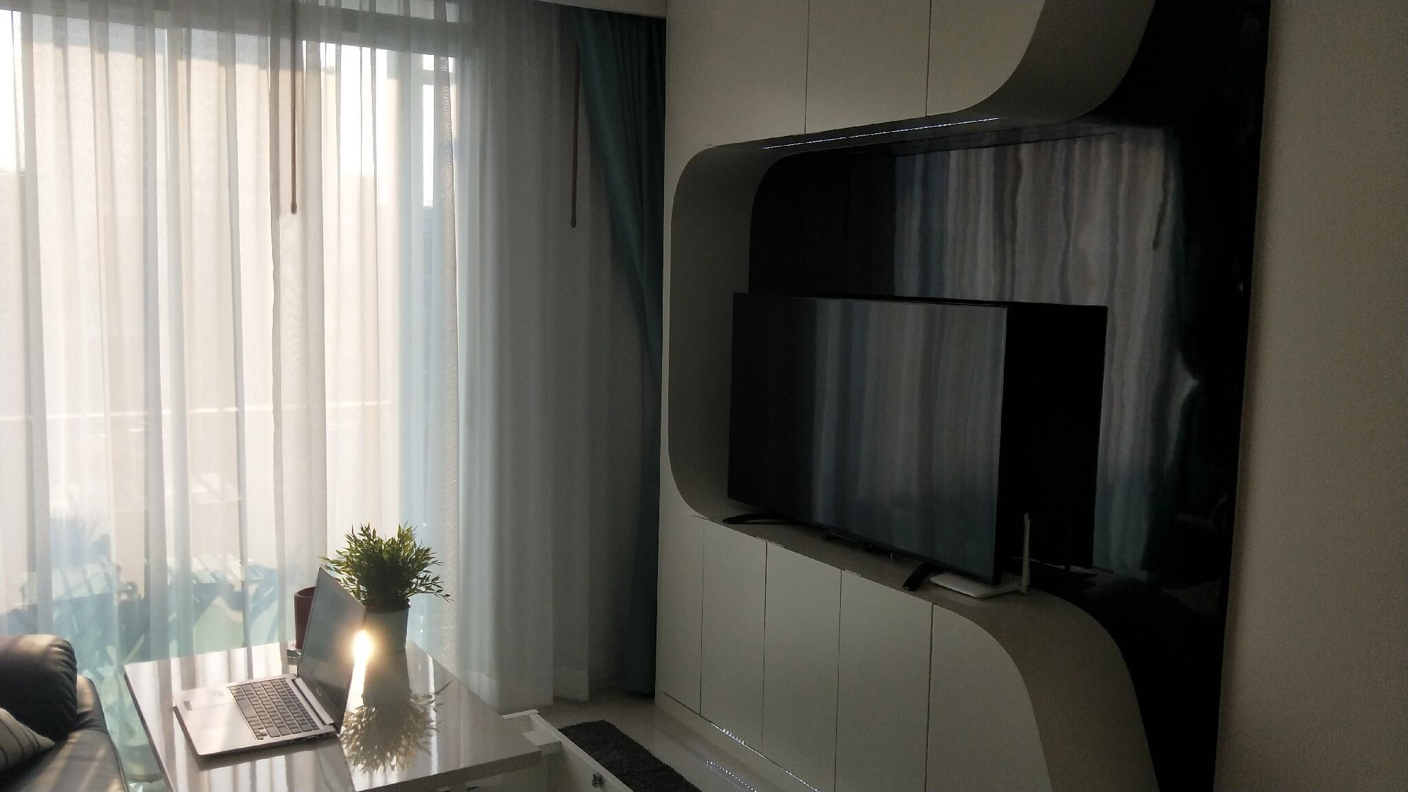 Condo De Luxe D'une Chambre Avec Vue Sur La Piscine @ City Center Residence Pattaya - Pattaya